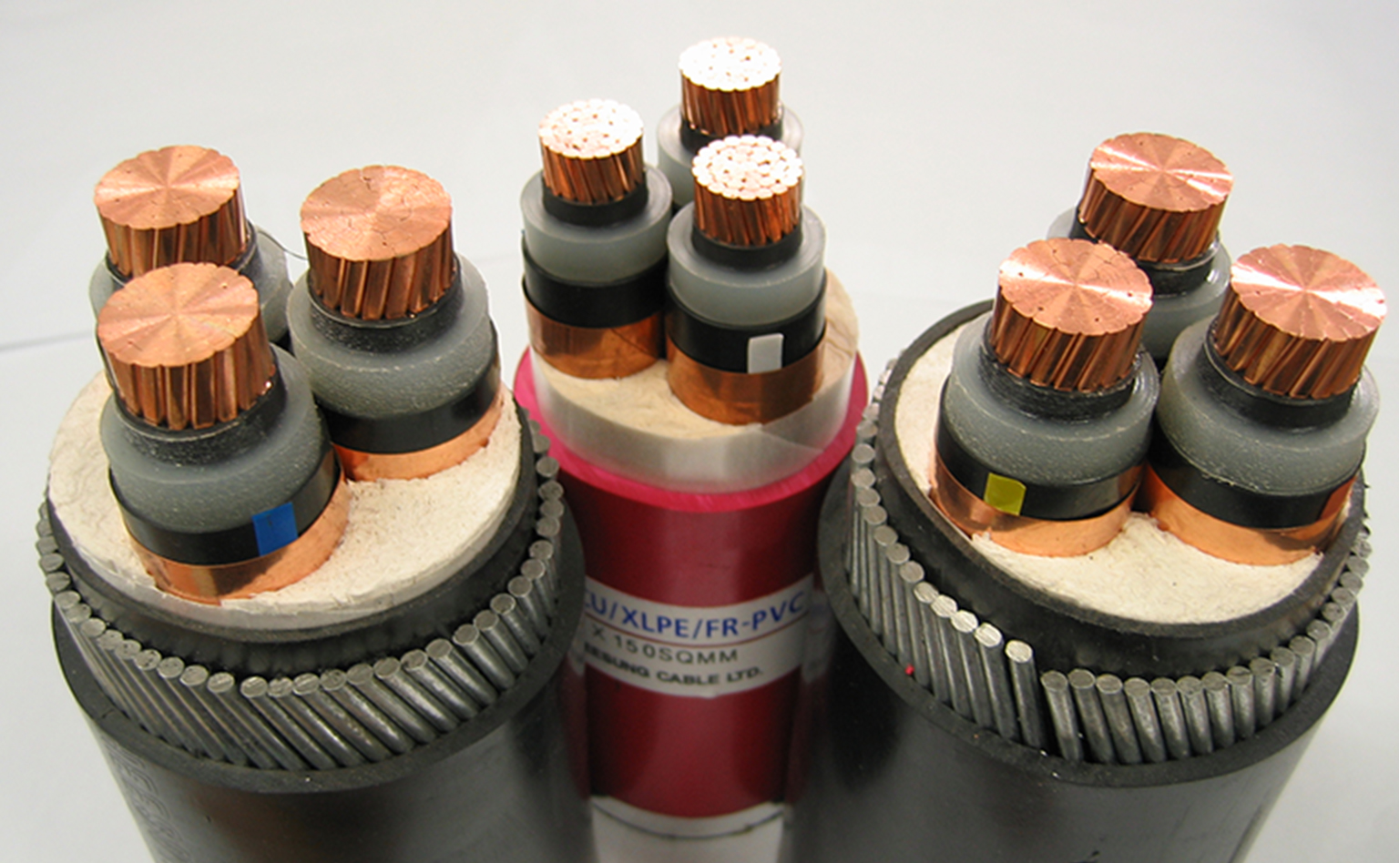特別高圧ケーブル（CV） | 6600Vなど多数な規格を取り揃え